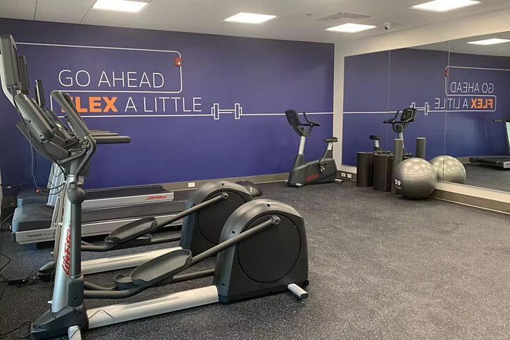 HOLIDAY INN EXPRESS - COURTENAY COMOX • Spaciz Design Company Inc ...